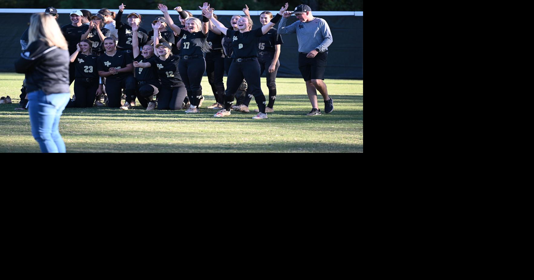 Lady Dogs advance to Round 2 | News | mymcr.net