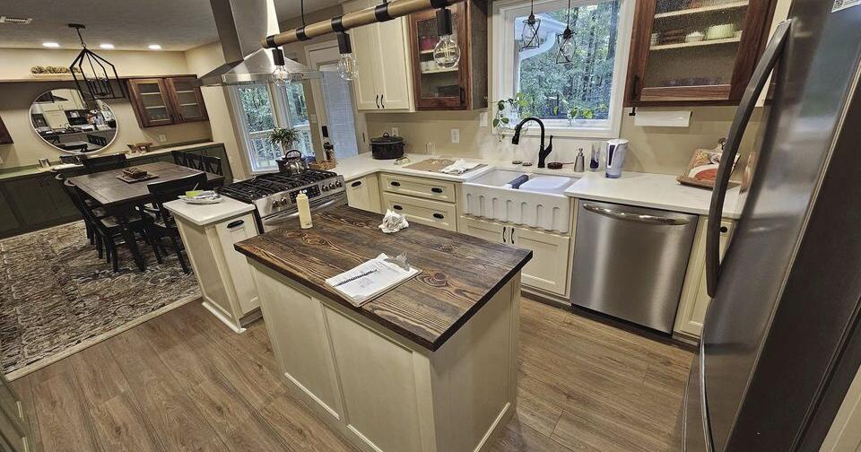 Perry Custom Cabinets serves MC | News | mymcr.net