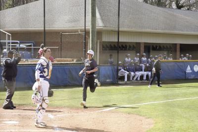 Trojans, Vikings get weekend sweeps | News | mymcr.net