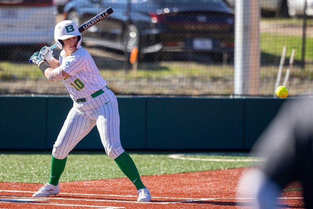 Former Lady Trojan Re-Writes the Record Book | News | mymcr.net
