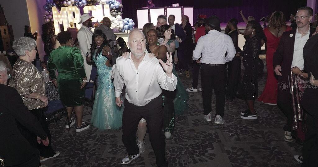 Mayor celebrates new term at Sneaker Ball | News | mymcr.net
