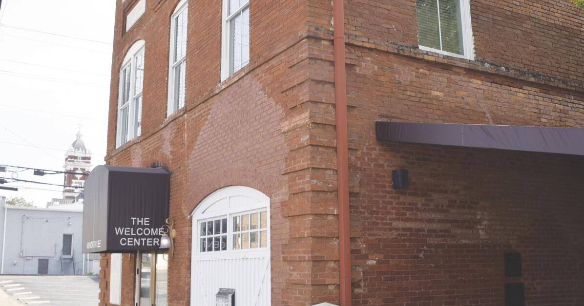 Is the city of Forsyth's Alderman Hall for sale? | News | mymcr.net