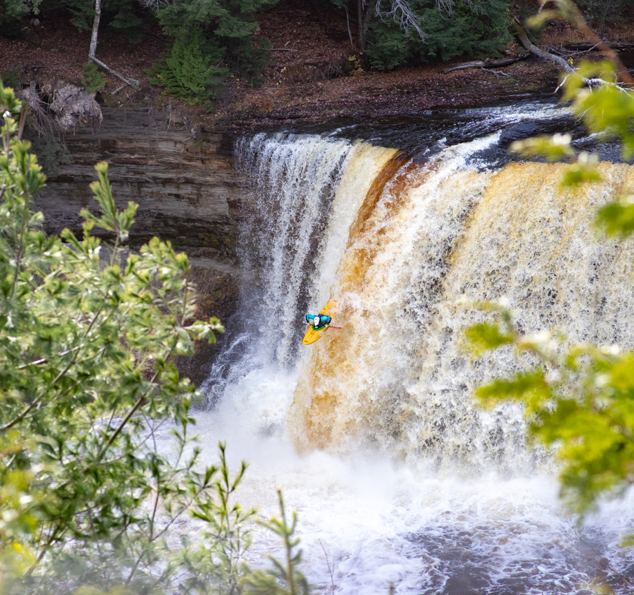 Kayaker plunges 50 feet down Michigan's largest waterfall, Tahquamenon ...