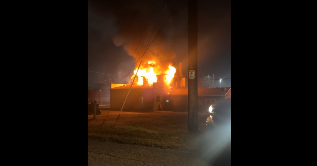 UPDATE: One dead after fire engulfs apartment in Kingsford | Local News ...