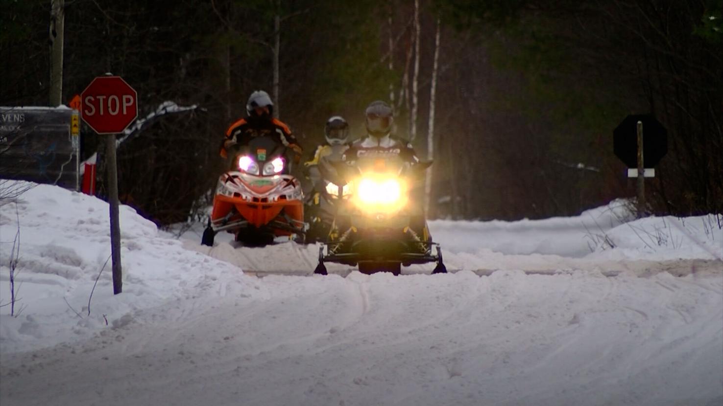 Multiple snowmobile crash injuries spur safety warning from Marquette ...