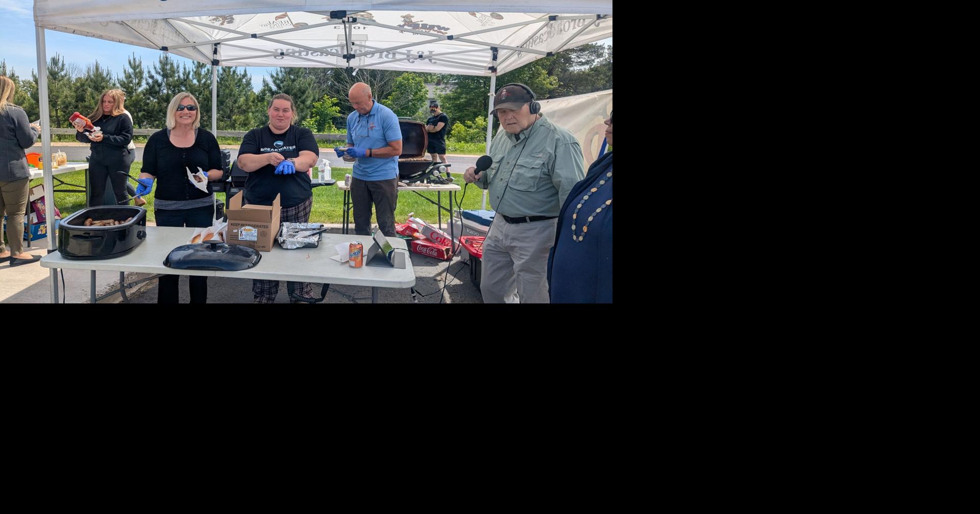 Over 300 Houghton-area residents enjoy a cookout with Breakwater ...