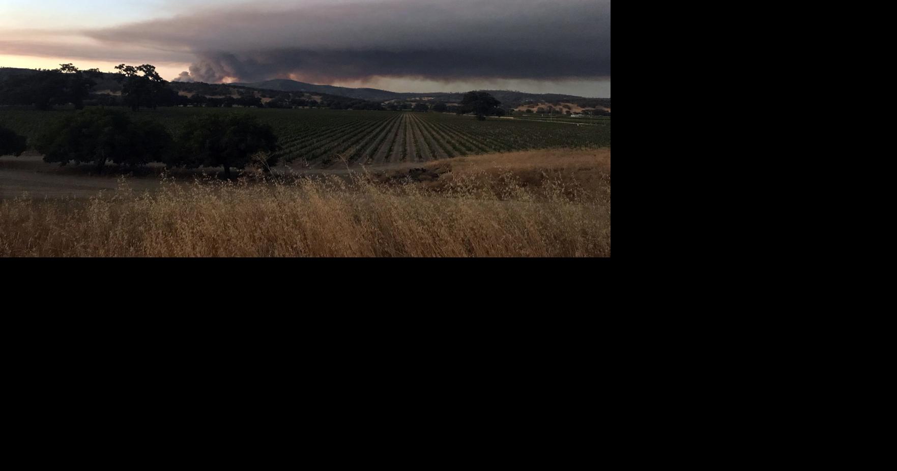 Update: Snell Fire reaches 2,400 acres, evacuation shelter opens in ...