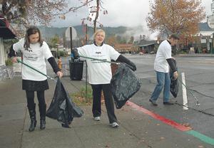 Flash trash mob hits town | News | napavalleyregister.com