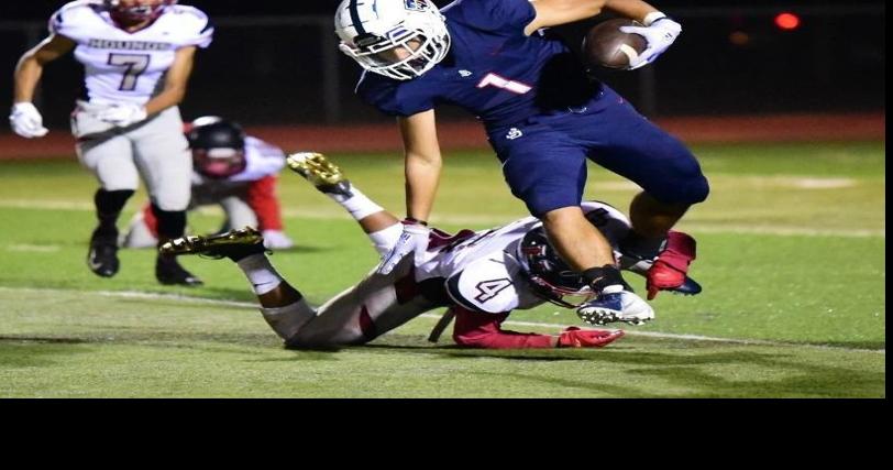 Justin-Siena football team breezes past Healdsburg for first win, 61-0