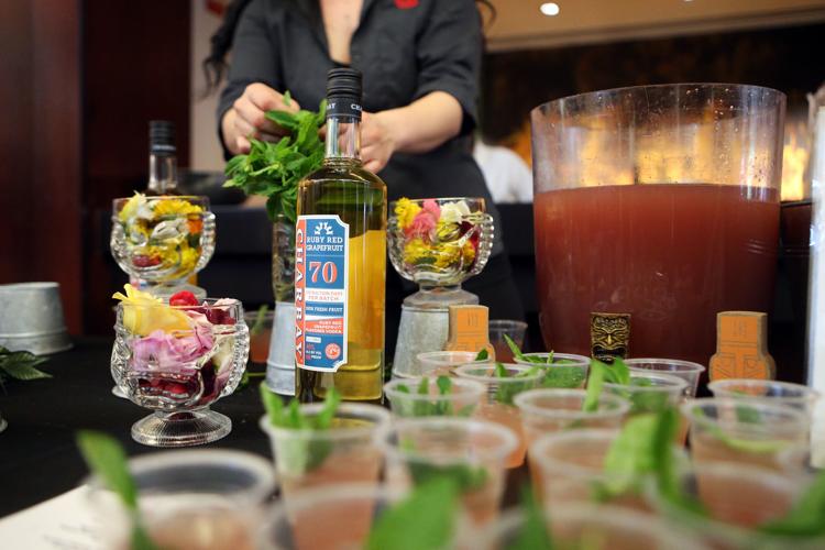 Cocktail hour doubles as Napa Valley chefs’ showcase at Top Drink contest