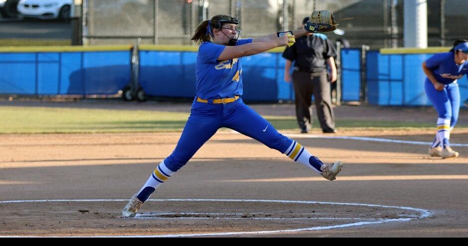 Vintage grad Morse gets 1st college softball hits in Florida