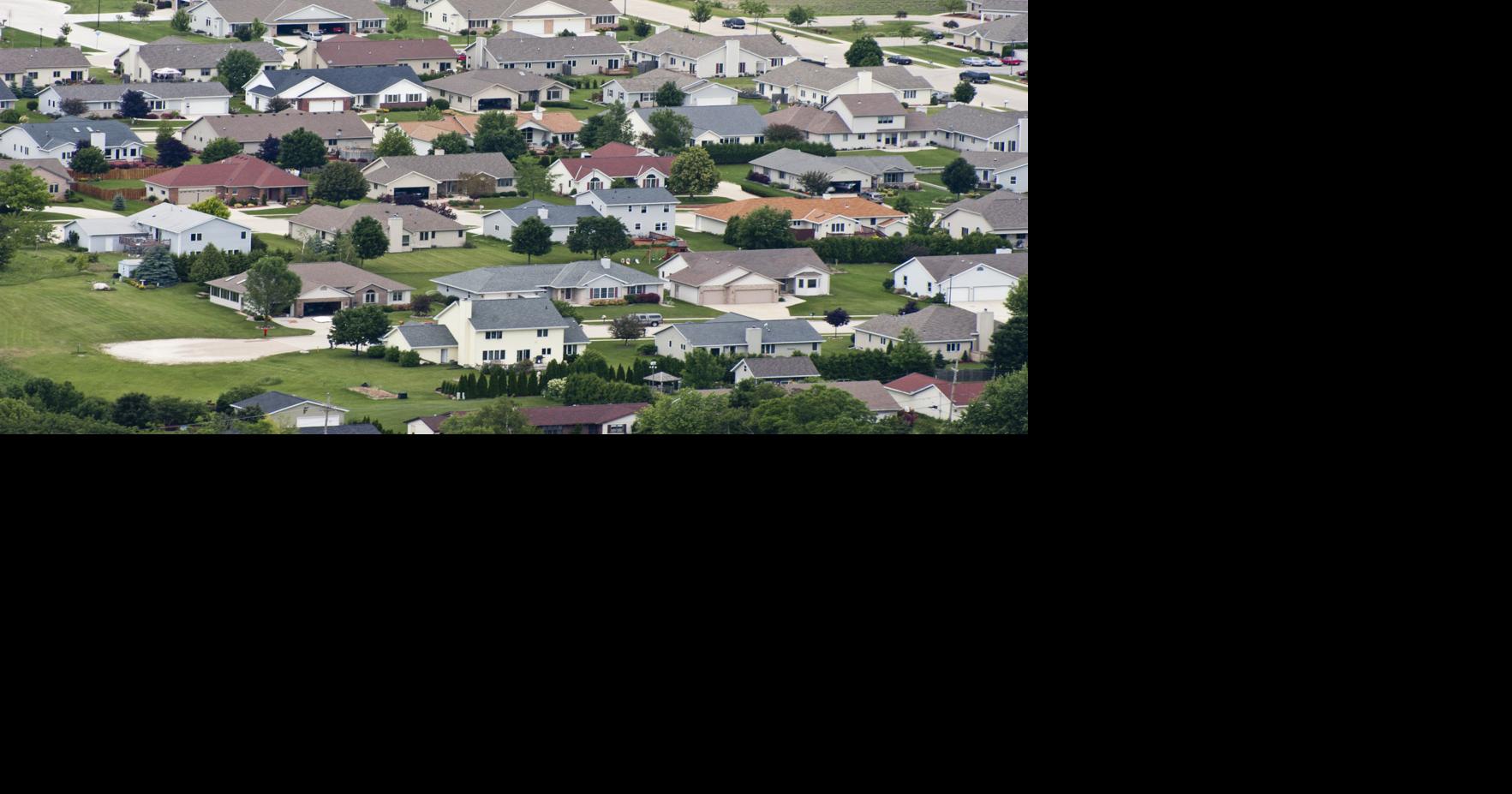 Thomas D. Elias: Cities chip away at R-1 zoning