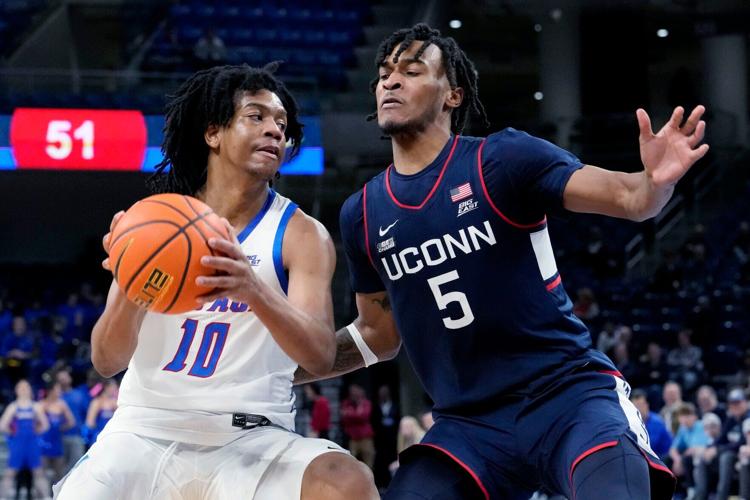 UConn players putting winning over statistics