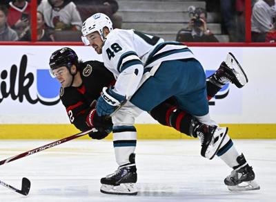 NHL: Sharks fall to Senators, Sabres