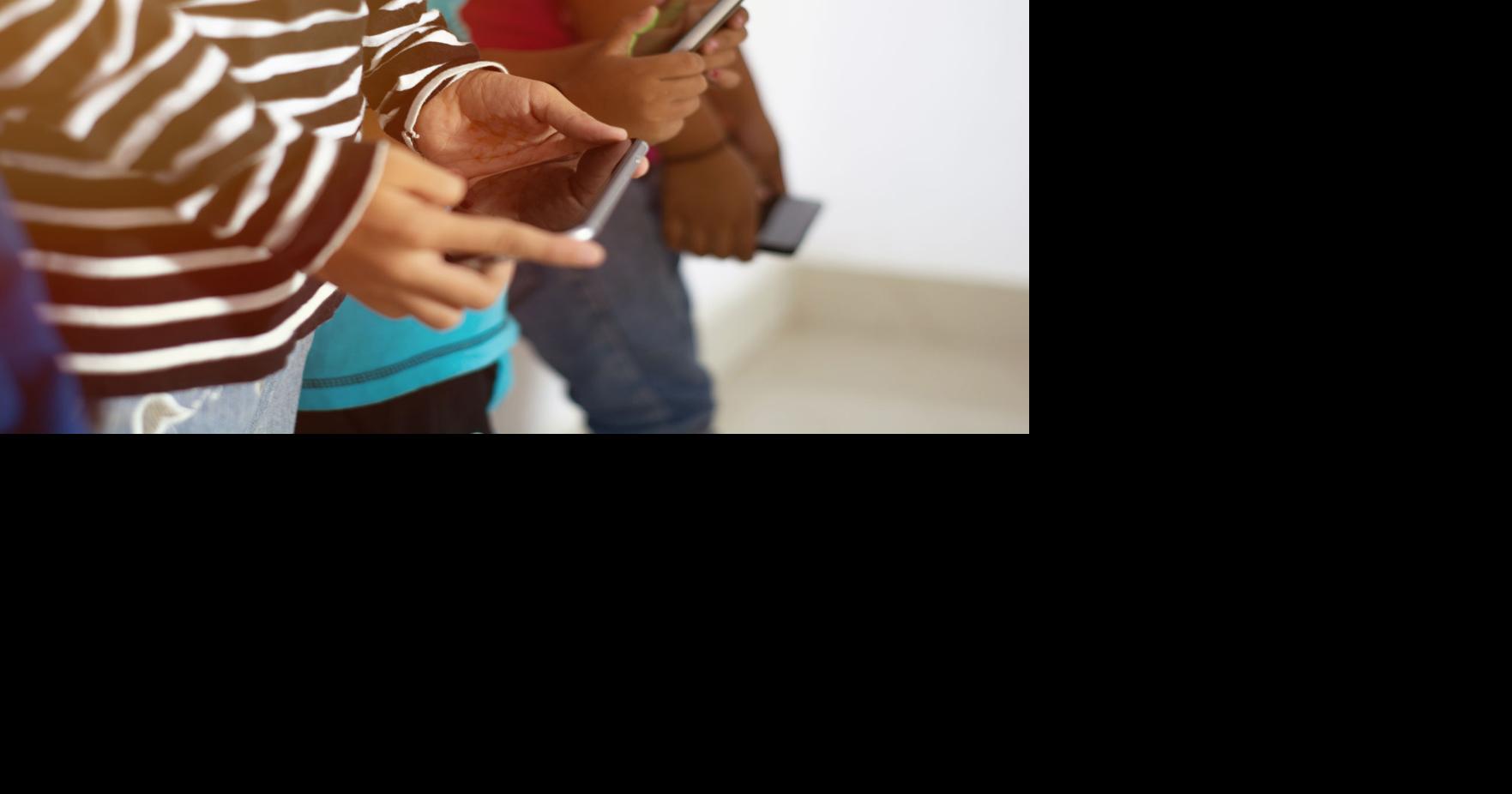 St. Helena High School prohibits cell phone use during class