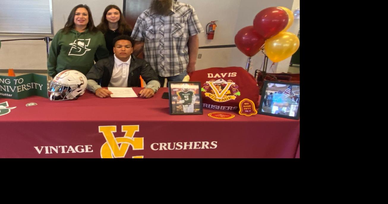 Vintage High School Football: Davis signs with Division I Stetson of ...