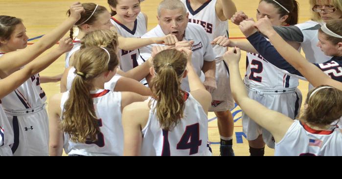 Mike Boles leads Justin-Siena girls back to NorCal hoops playoffs