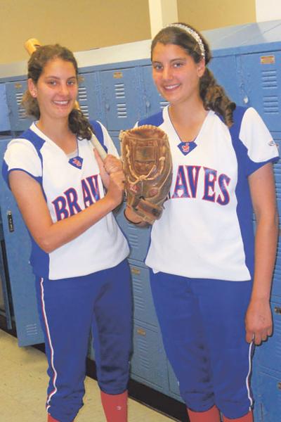 Justin-Siena’s Halsey twins shine in classroom and on ballfield