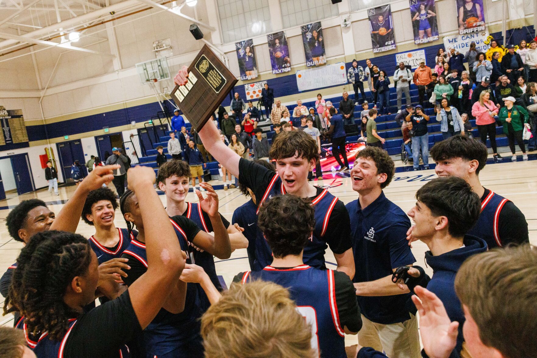GALLERY: Justin-Siena boys knock off Casa Grande to win VVAL basketball ...