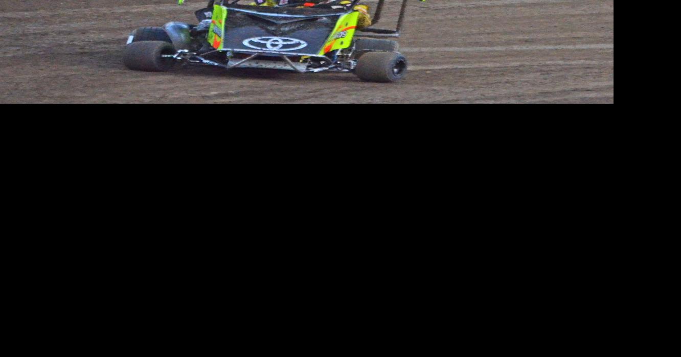 Drag racers sling dirt at Vineyard Bowl | Sports | napavalleyregister.com