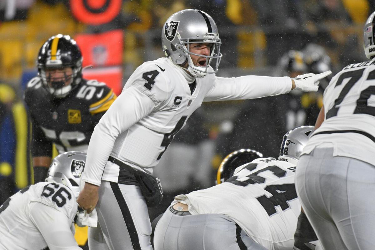 Raiders: Carr benched, Stidham to start final two games