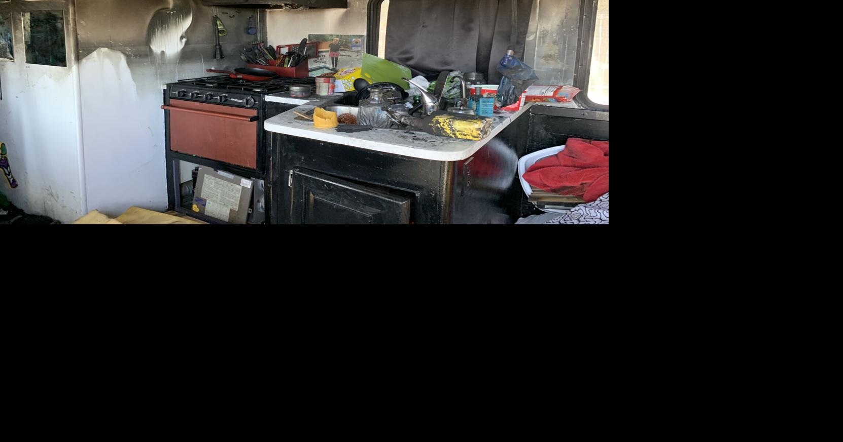 Photos: RV fire leaves Napa woman homeless | | napavalleyregister.com