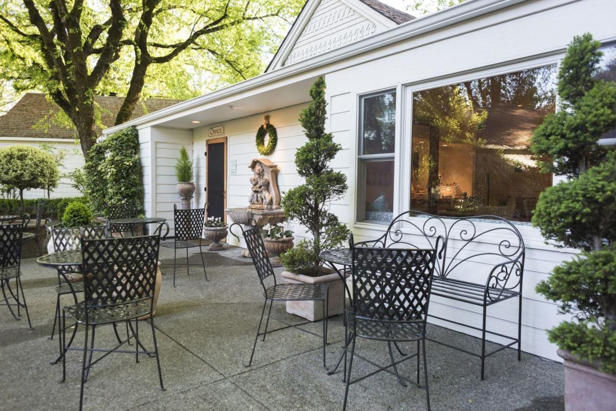 New owners for Calistoga's Cottage Grove Inn