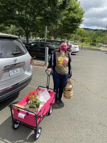 Napa Farmers Market: The market in spring