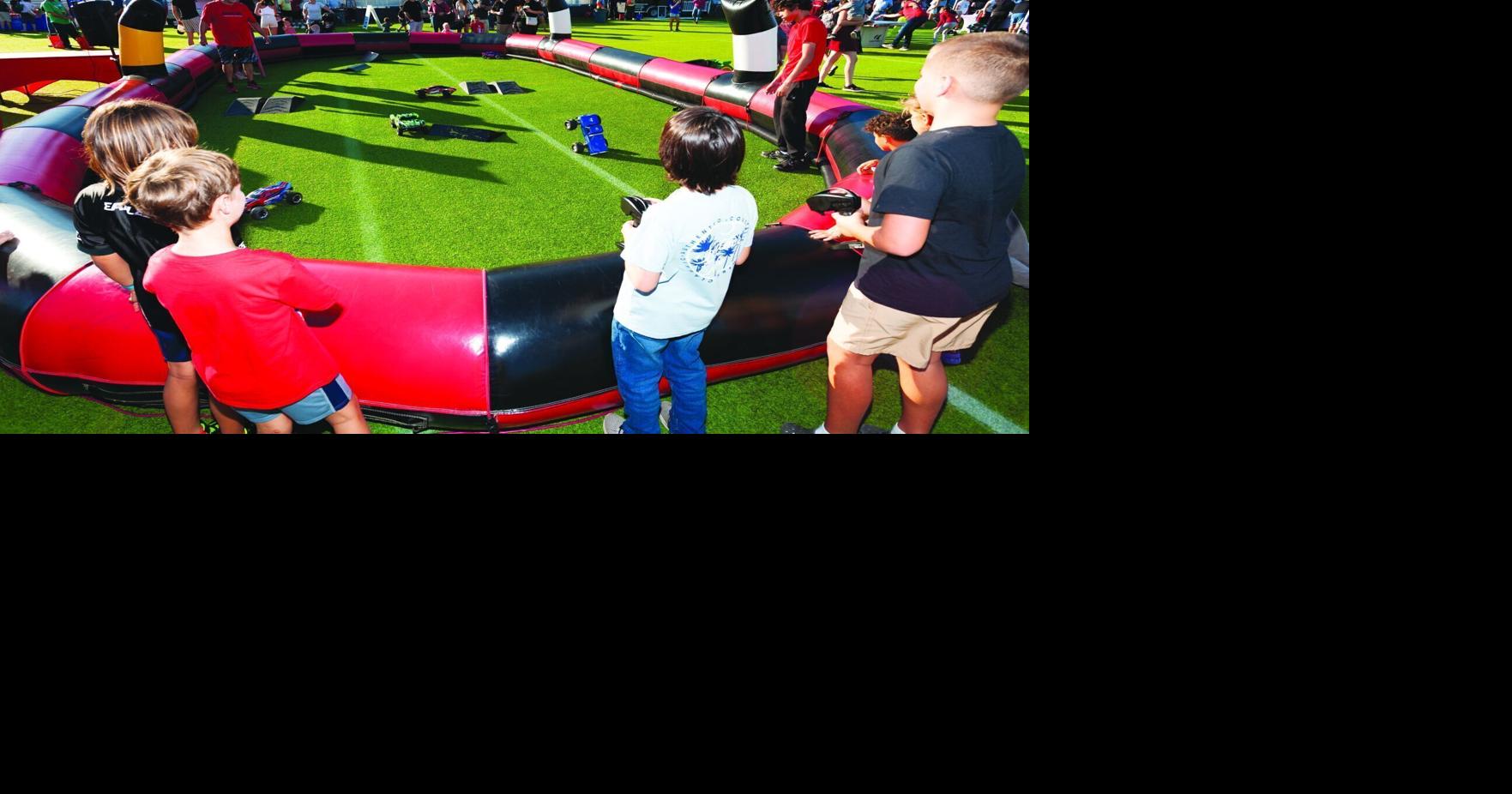 Experience holiday traditions at Naples' SnowFest event | Local News ...