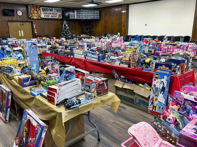 Evan's Monumental Gifts teams up to donate 5,000 toys | Local News ...