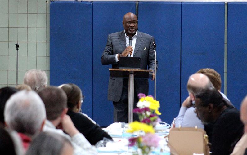 Young urges 'keep the main thing the main thing' at Y prayer breakfast ...