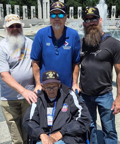 Pulaski vet gets celebrity treatment on honor flight | Local News ...