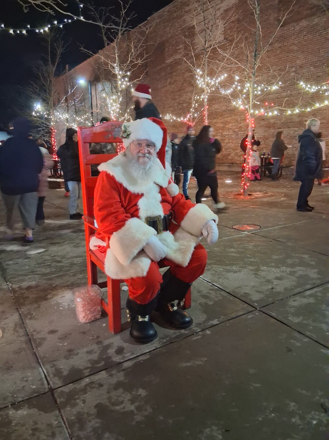 Gilkey does more than embody St. Nick | Local News | ncnewsonline.com