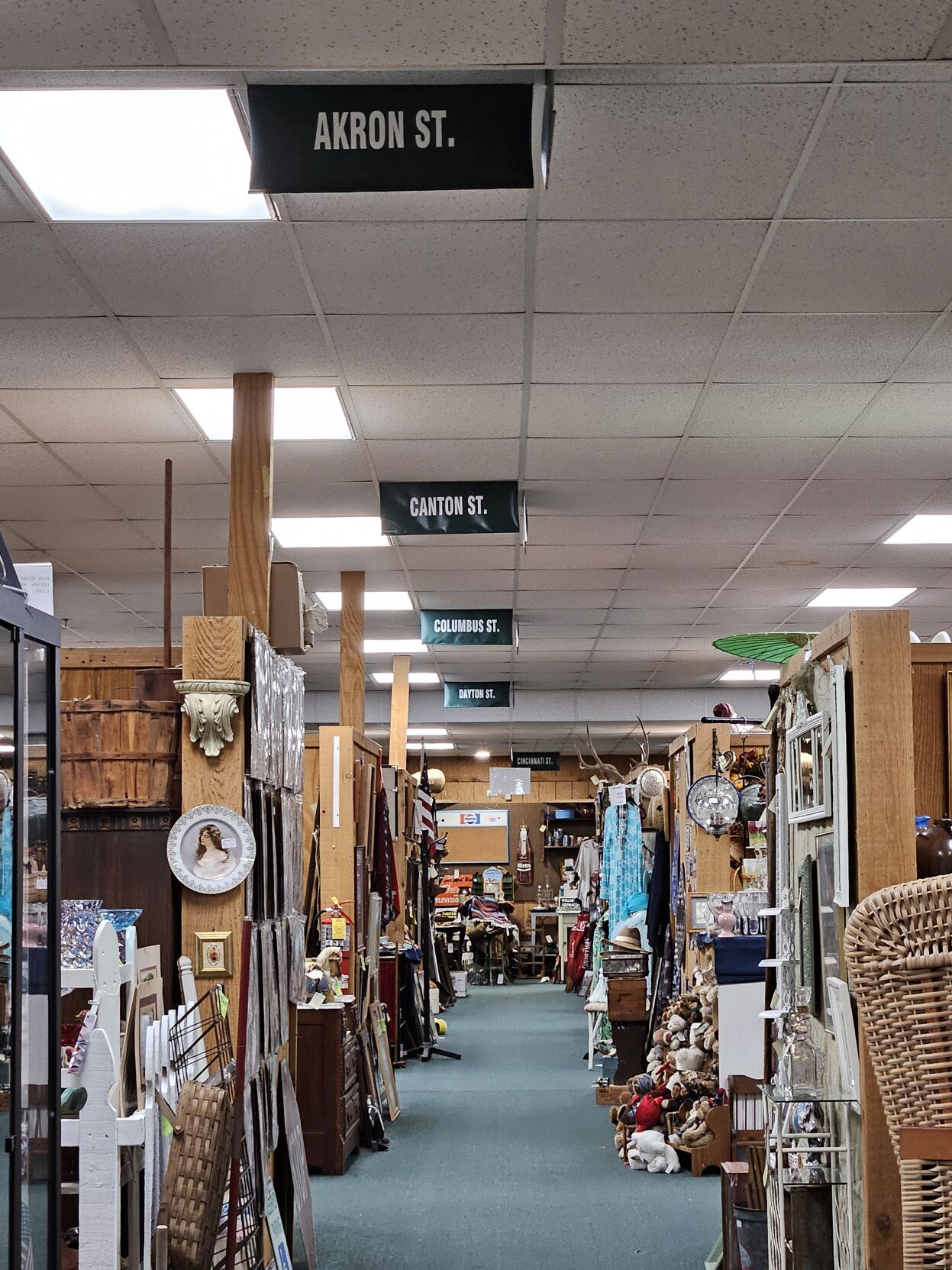 Lugene Pezzuto | Cruisin': Antique mall a leisurely walk down memory ...