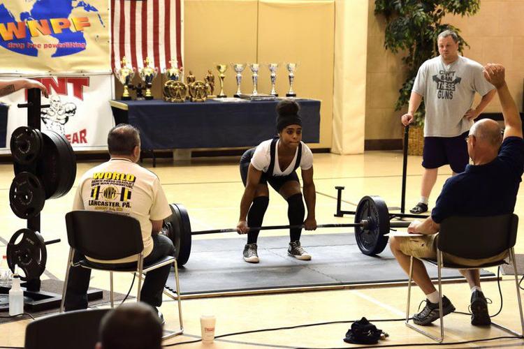 New Castle's Henry sets national deadlift record | Local Sports ...