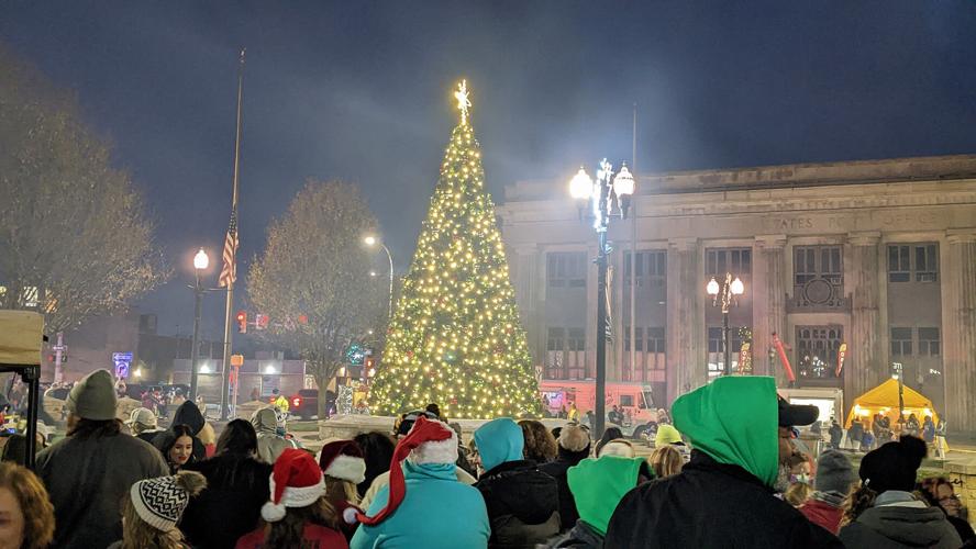 New Castle has holiday spirit through parade and celebration | Local ...