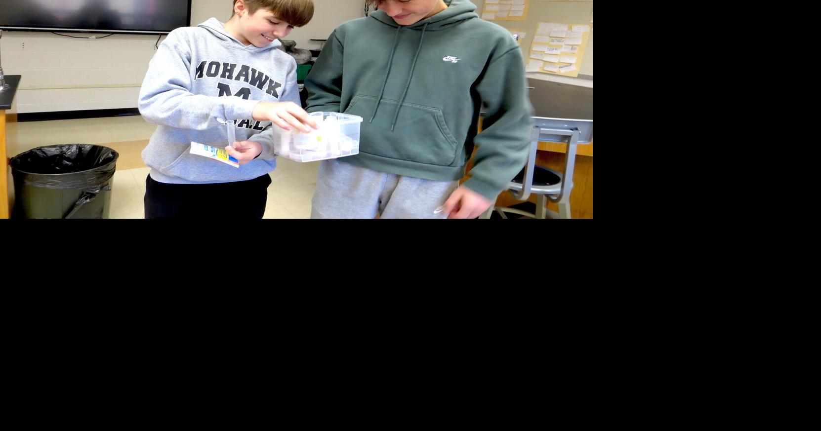 Mohawk teacher's science class a little fishy | Local News ...