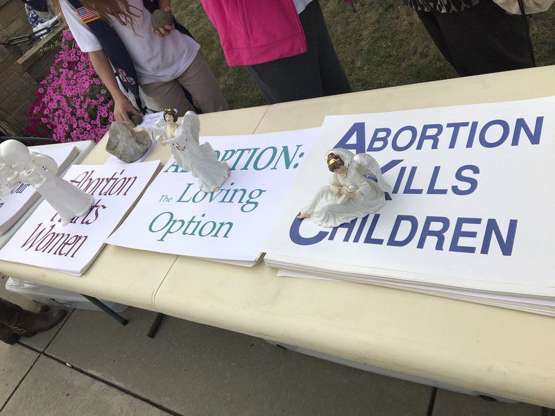 Life Chain takes on downtown | Local News | ncnewsonline.com