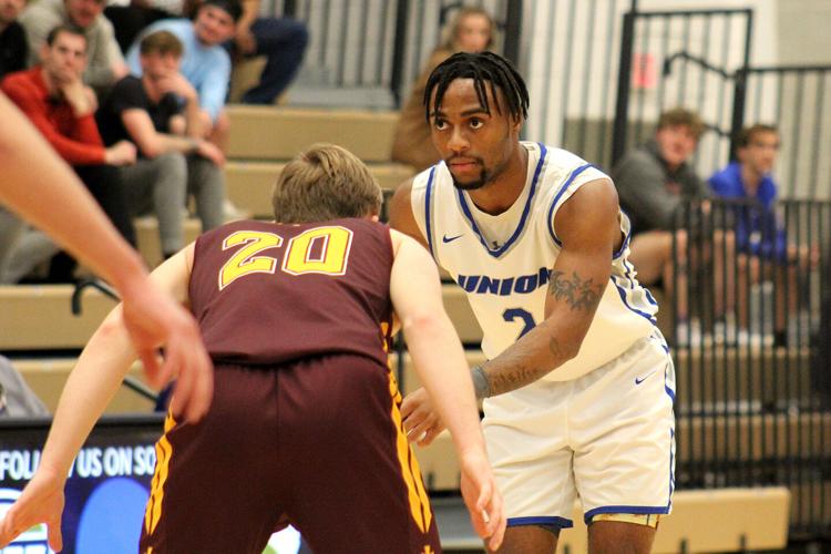 Closing effort by Thomas helps preserve Union's dream season | Local ...