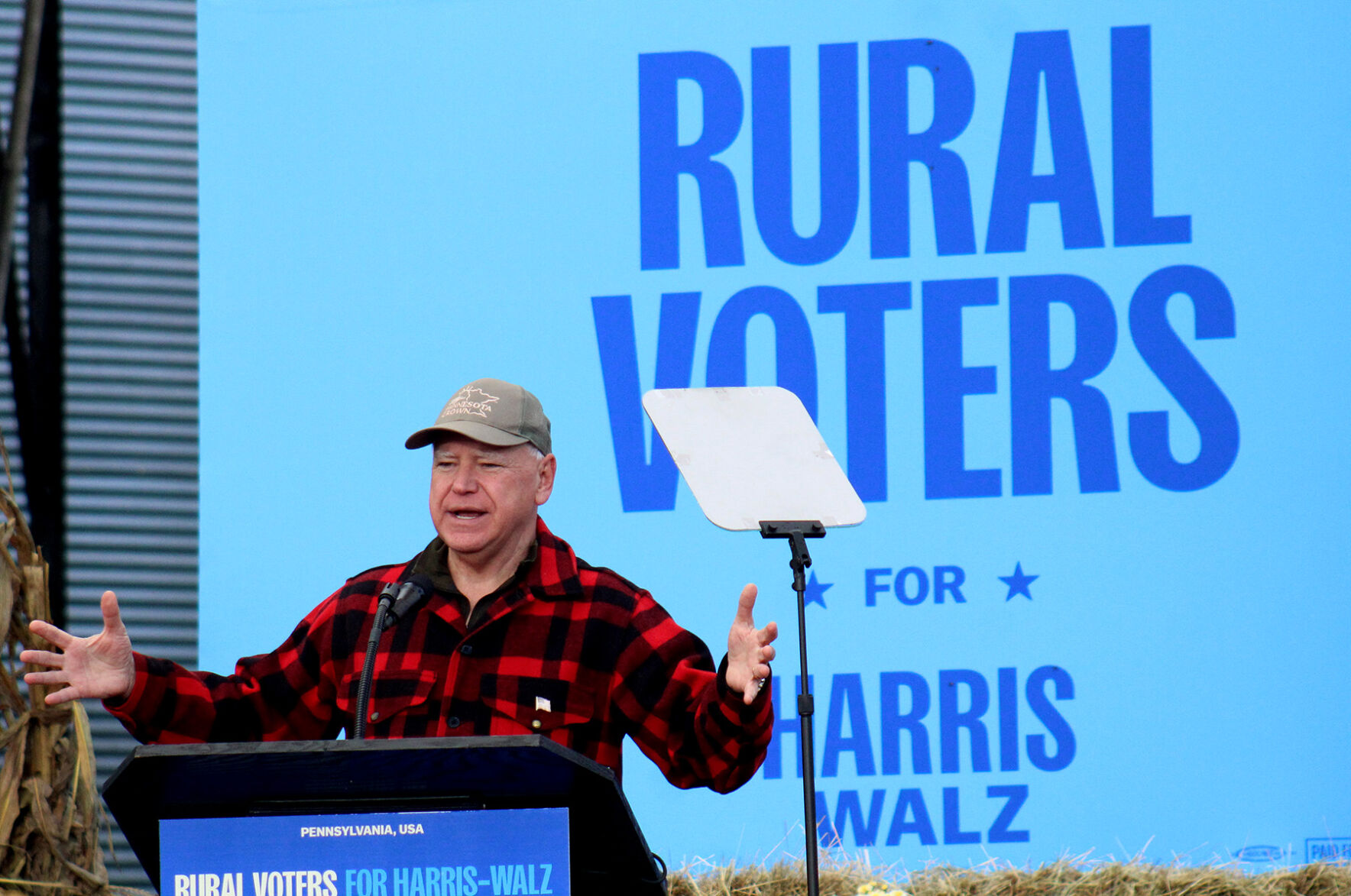 Walz's visit to red Lawrence County a welcome for local Dems | Election ...