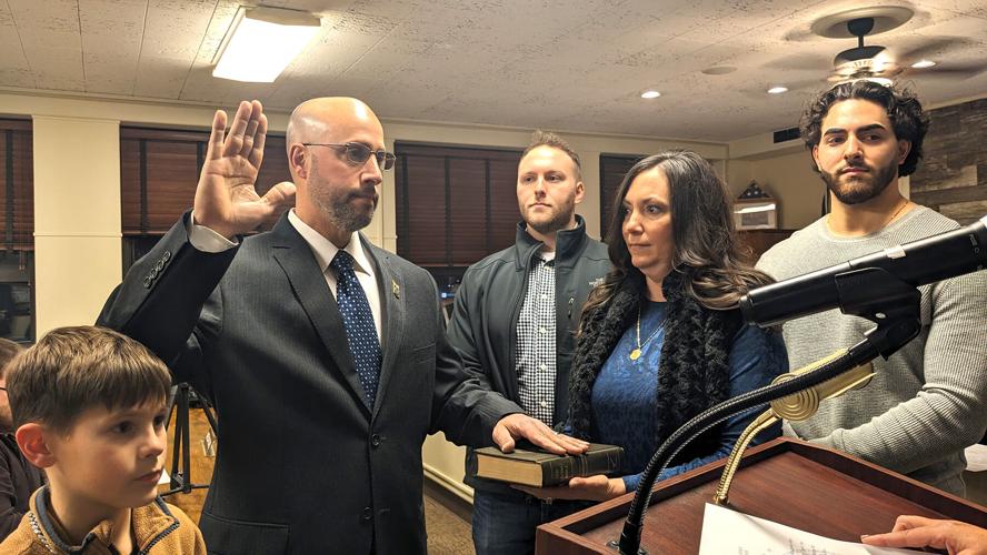 Cumo takes oath as city's new police chief | Local News | ncnewsonline.com