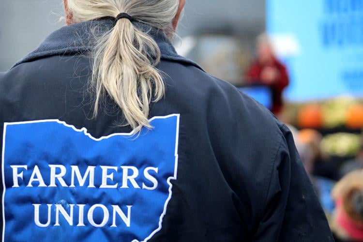 Walz pitches rural voters during Volant farm stop | Local News ...