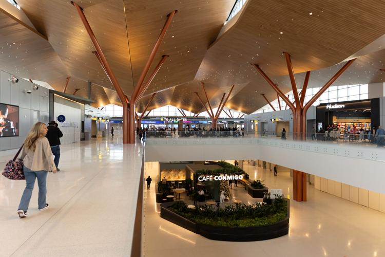 Pittsburgh International Airport opens new terminal | Local News ...