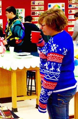 Mohawk students don ugly sweaters | News | ncnewsonline.com