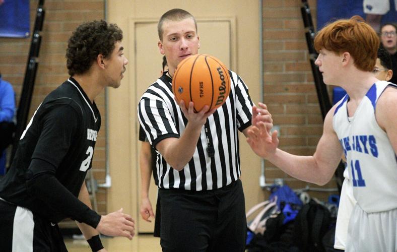 High school class offers path for students to become sports officials ...