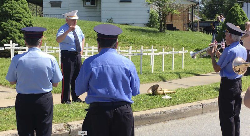 VIDEO: Mahoningtown salutes its fallen heroes | News | ncnewsonline.com