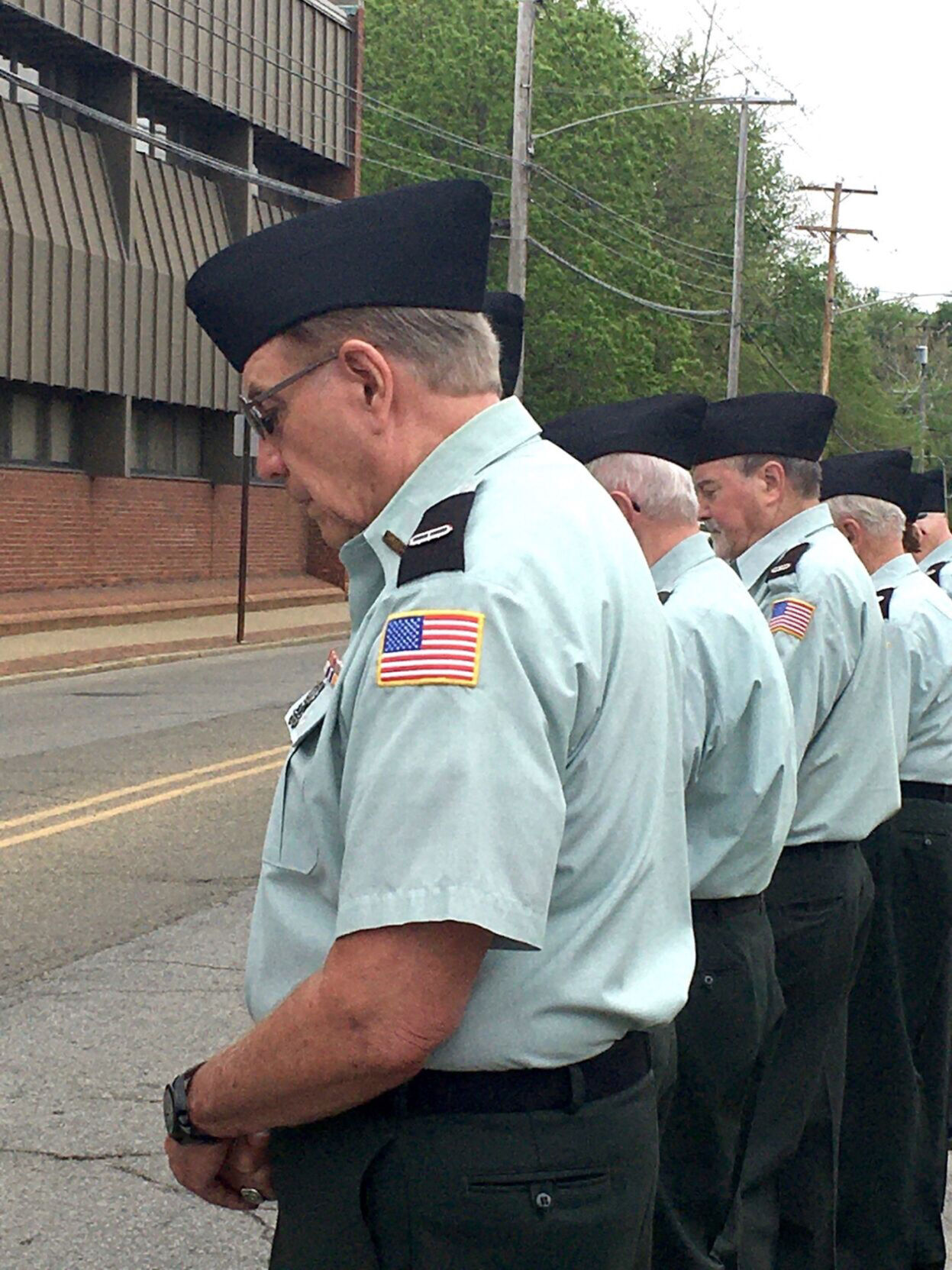 Honor guard annually volunteers for 120 local military funerals | Local ...