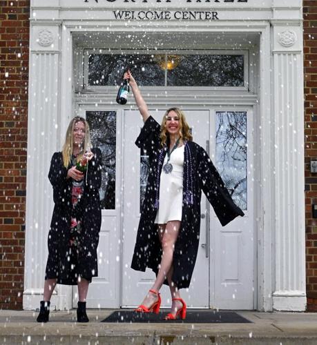 Changing graduation trends challenge photographers | Local News ...