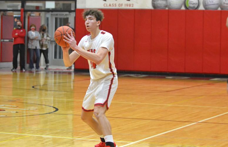 Ellwood City stuns Neshannock to advance | Local Sports | ncnewsonline.com