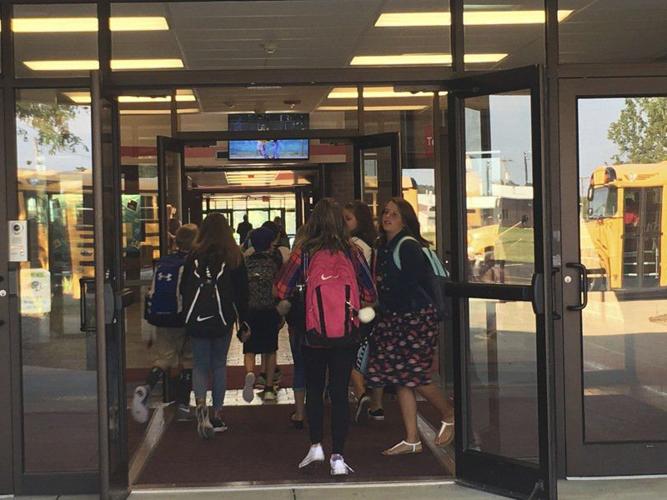 Mohawk students first to return to classrooms | Local News ...